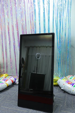 Buy Outdoor Digital Display Screen Signage Advertising Player Mobile ...