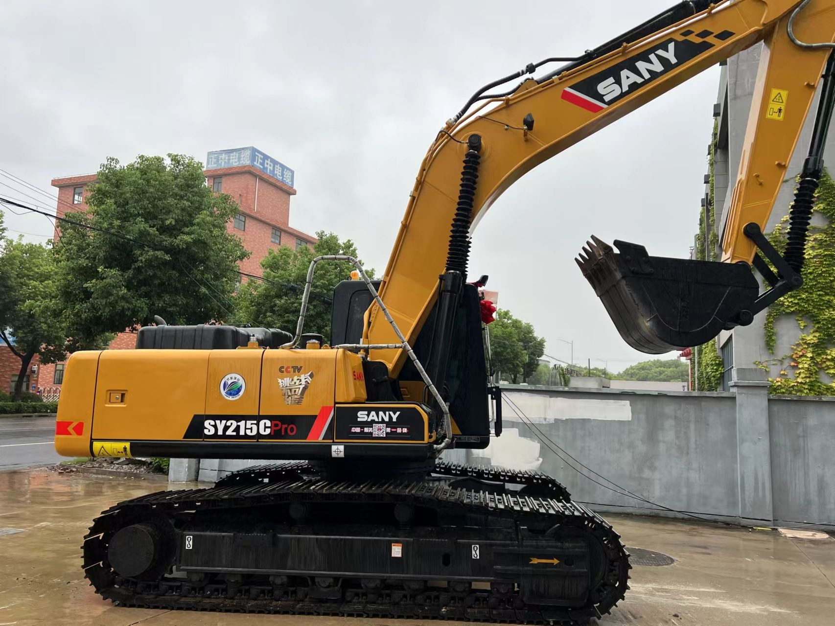 Buy Sany Sy215c Excavator 20 Ton Sany China Made Excavator, Sany Excavator from PF Machinery ...