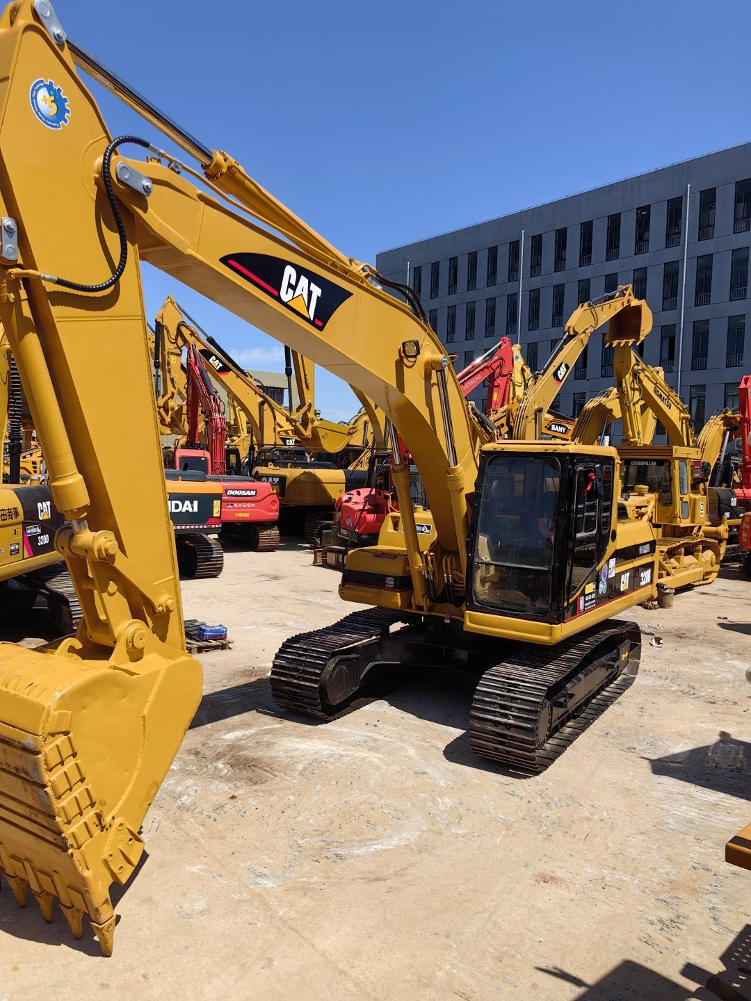 Buy Caterpillar 320 Excavator 320b Cat Used Excavator from PF Machinery ...