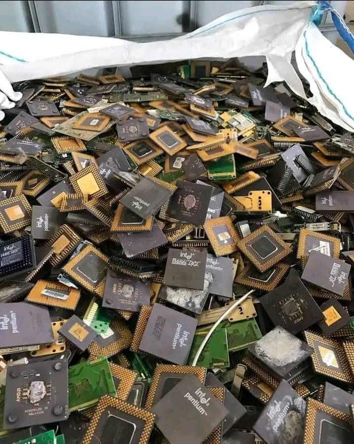 Buy Ceramic Cpu Scrap With Gold Pins/ / Processors Scrap/intel Pentium ...