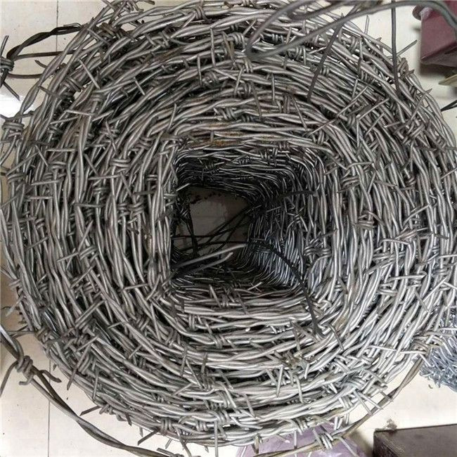 Buy 350-400 Meters Galvanised Barbed Wire Price Per Roll Kenya from ...
