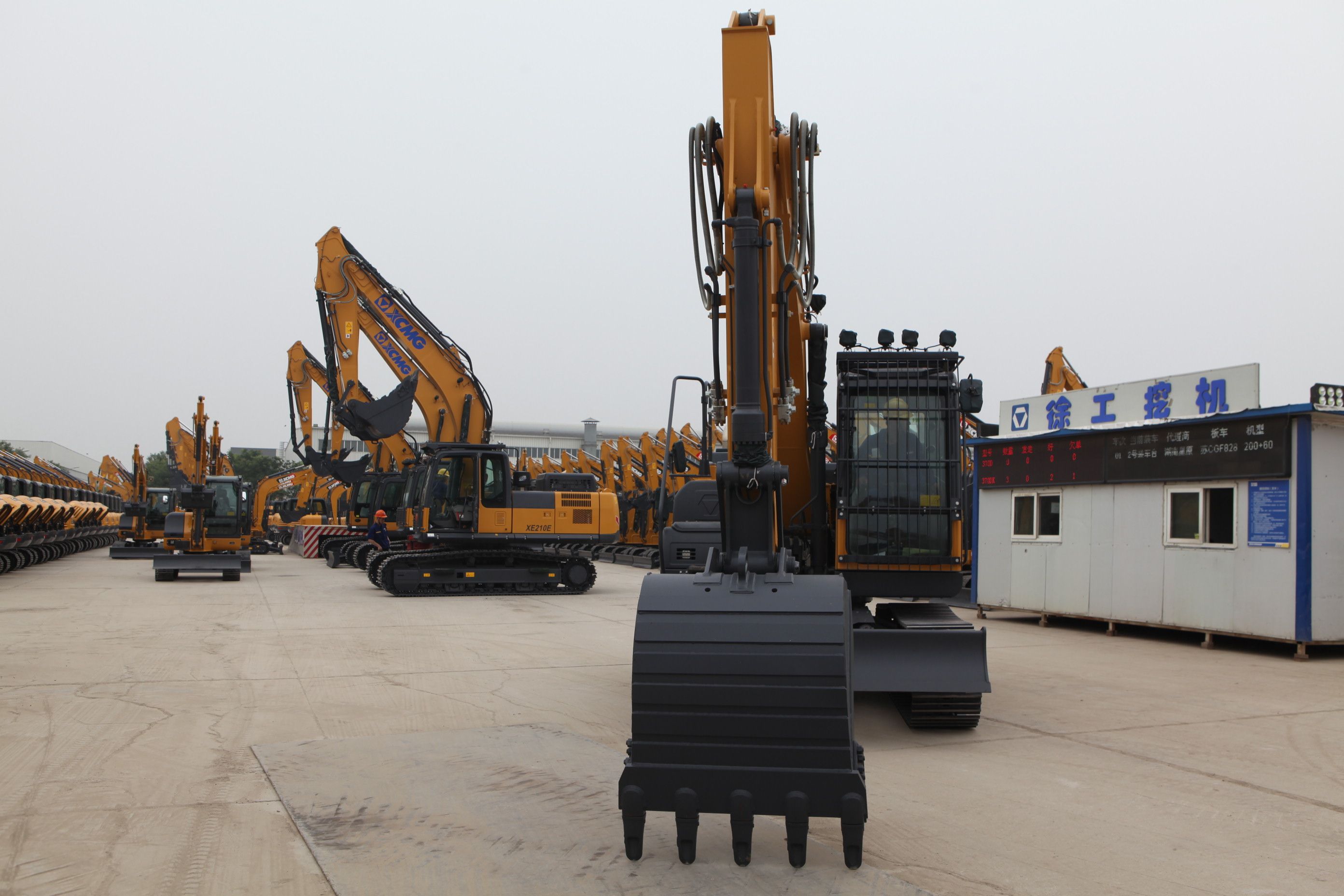 Buy Xcmg Xe150e 15 Ton Crawler Excavators Meets North America Epa Tier ...