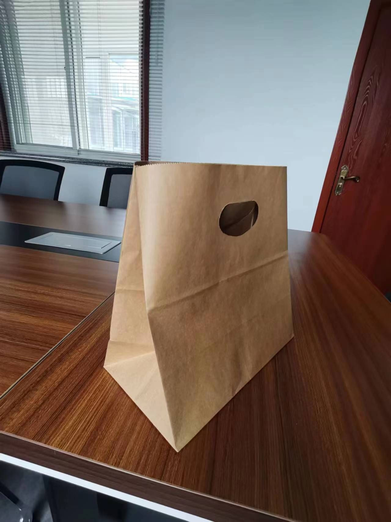 Buy Square Bottom Punch Hole Kraft Paper Bag from Dongzheng Paper Bag ...