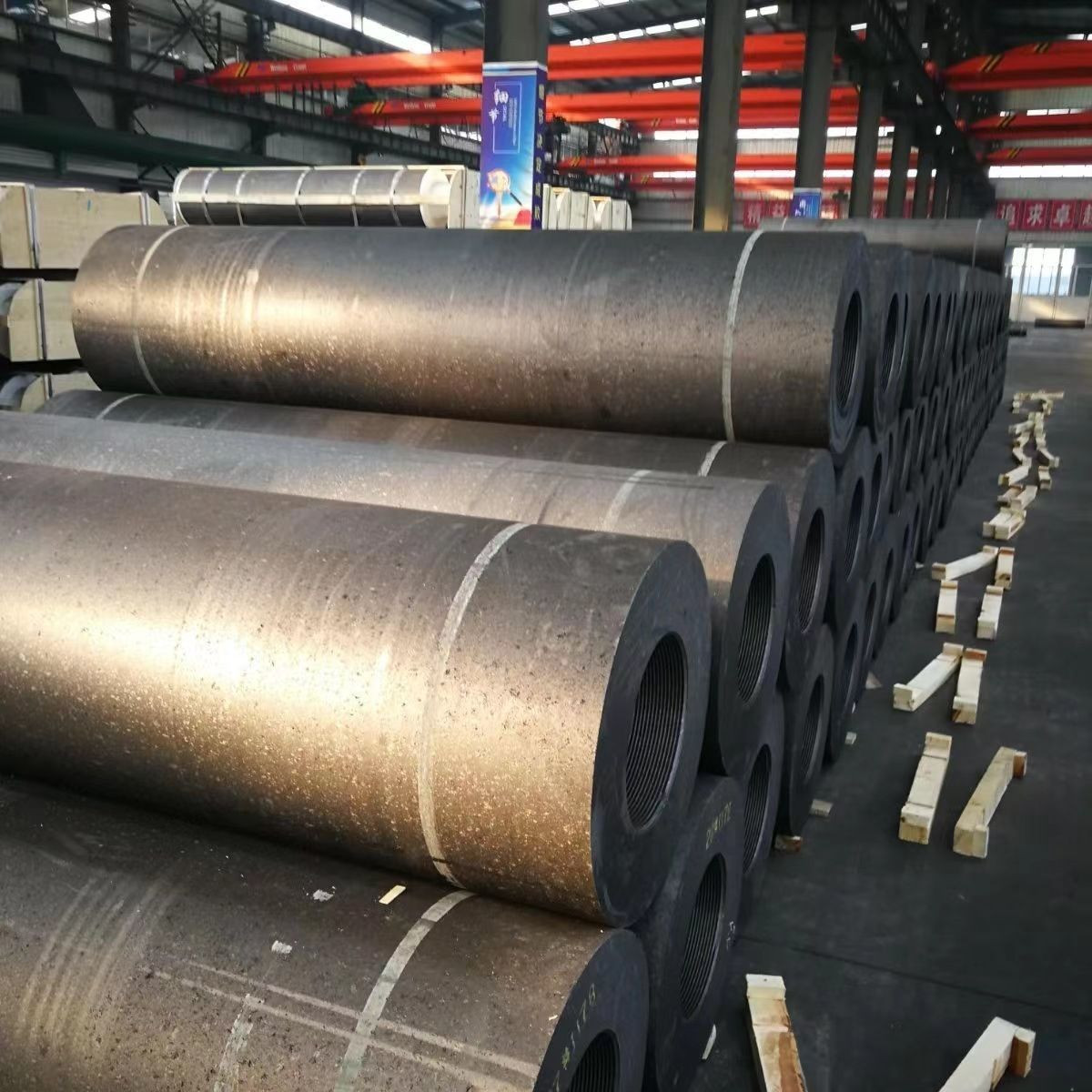 Buy Ultra High Power Uhp 450mm Graphite Electrode With 4tpi 3tpi Nipple ...