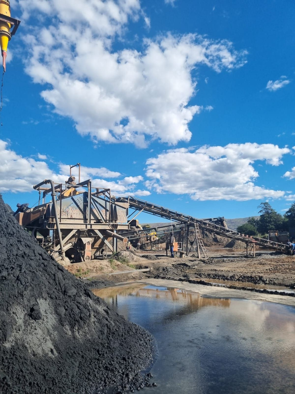 Buy Chrome Ore, Origin South Africa And Zimbabwe from Avis Infra and ...