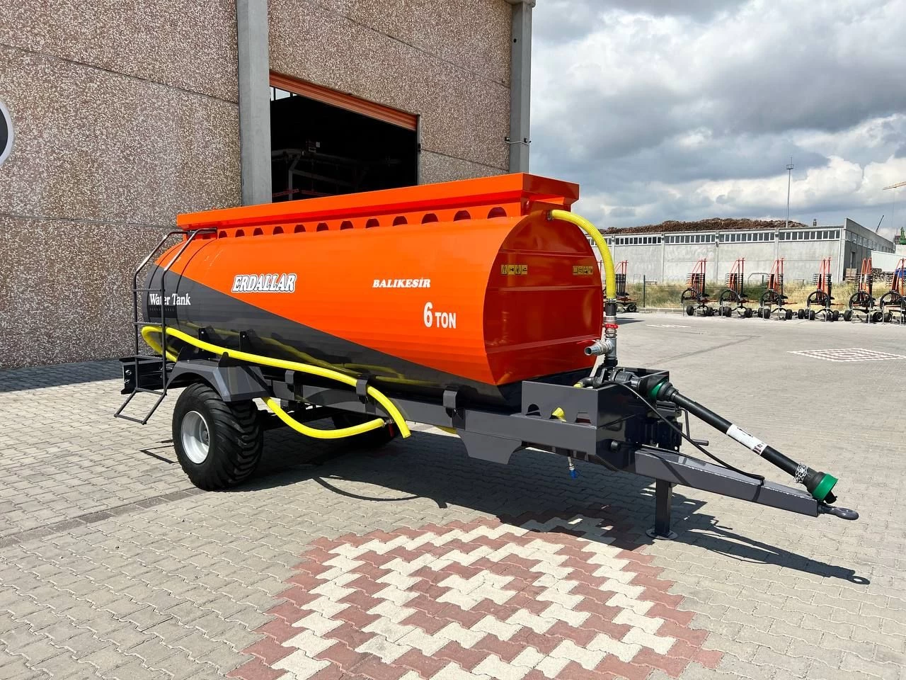Buy Single Axle Water Tanker from ERDALLAR TARIMSAL MAKINA PETROL UR ...