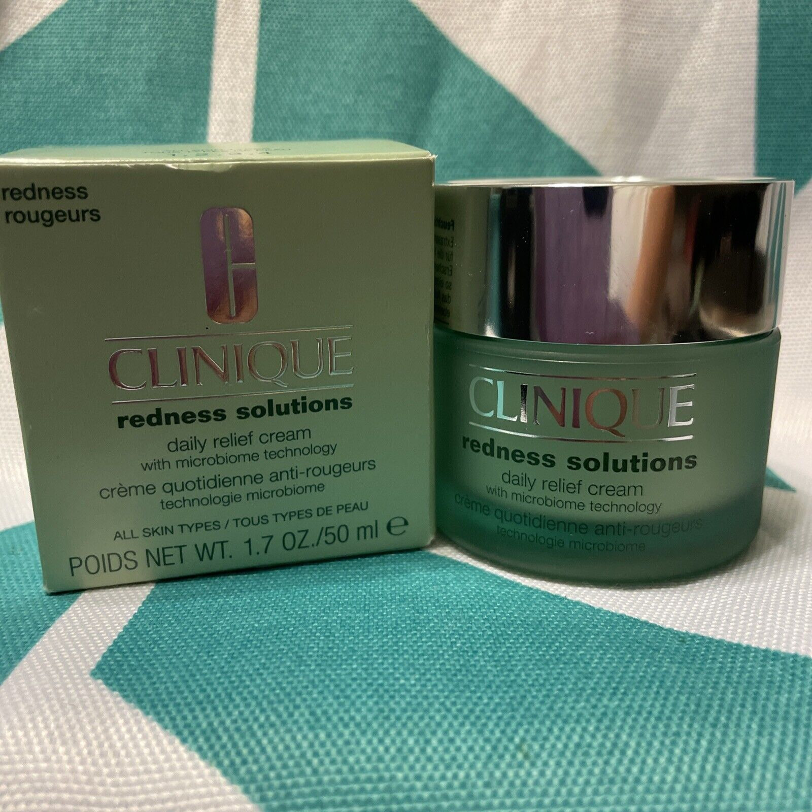 Buy Clinique Redness Solutions Daily Relief Cream W Microbiome ...
