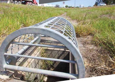 Buy Hot Dip Galvanized Low Carbon Steel Floor Ditch Or Well Grating ...