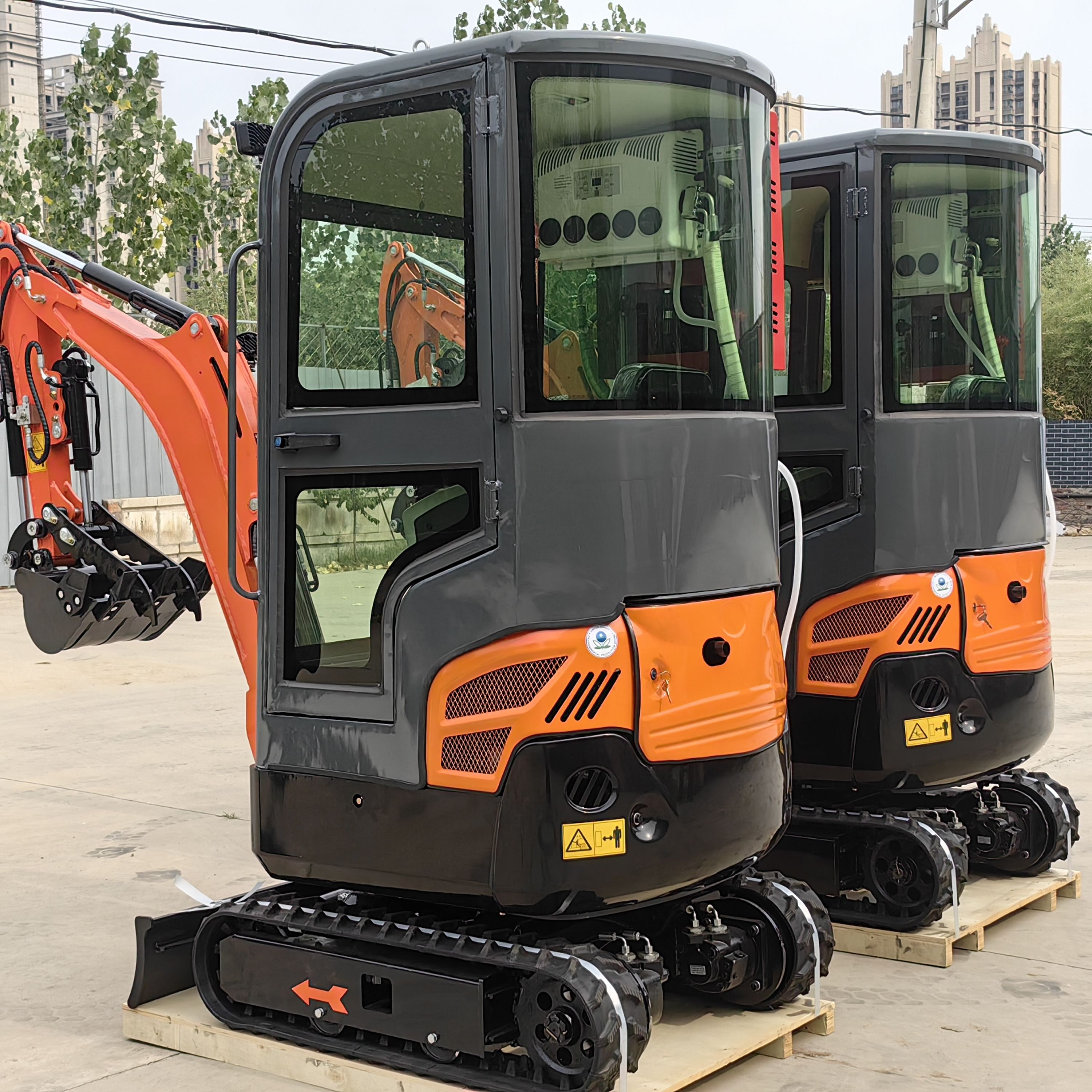 Buy Chinese Ladys Dy18 Mini Excavator For Sale from Shandong Leizu ...