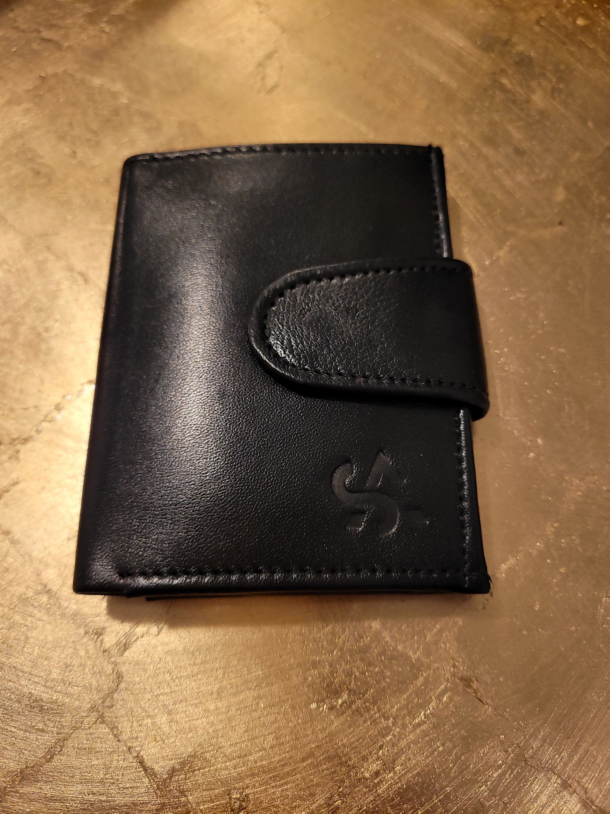 Buy Trifold Wallet With Button Closure from Sharsal Inc, Canada ...