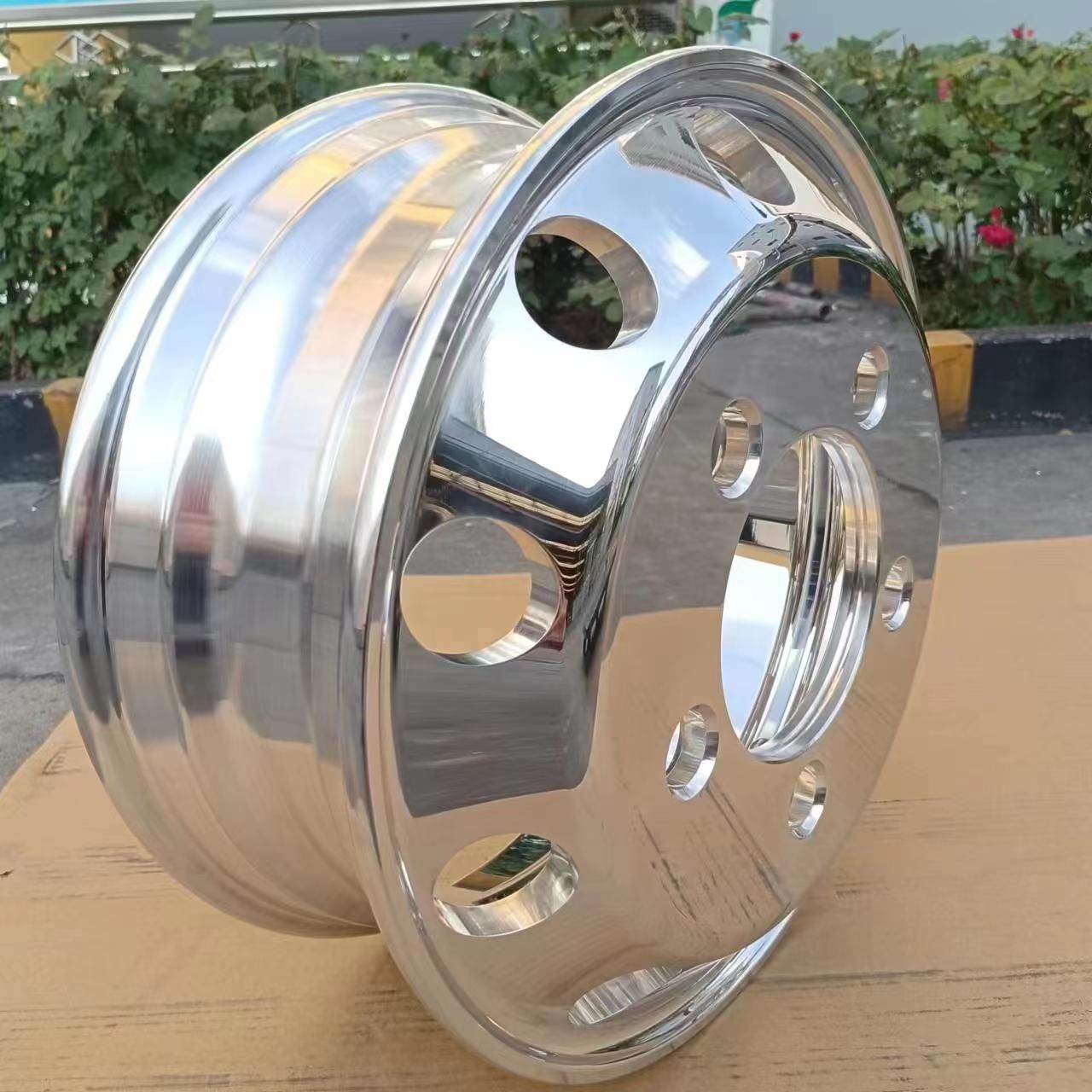 Buy Aluminum Wheel Rim Truck Wheel Made In China from tengshunwheel ...