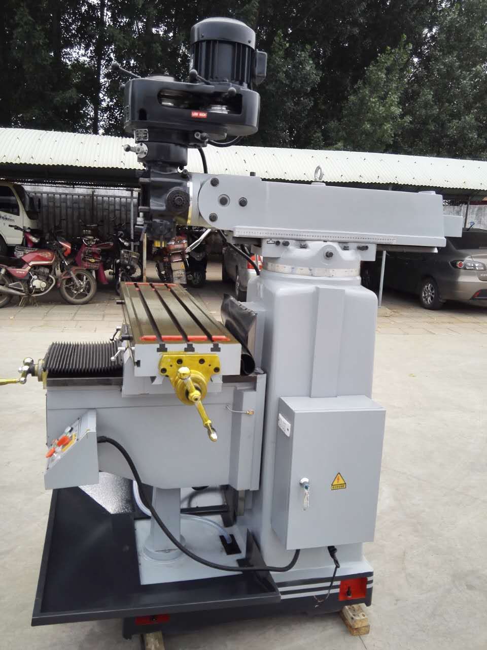 Buy China Variable Speed Milling Head 5h Vertical Turret Milling ...