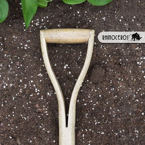 China Manufacturer Y-shape Ash Wood Handle Professional Digging Fork ...