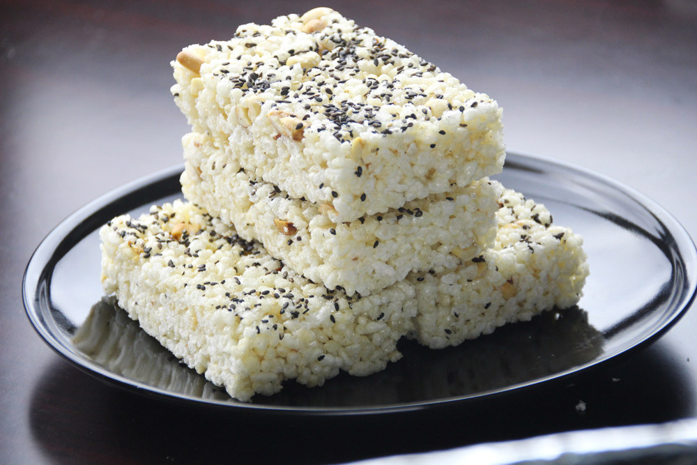 Buy Hehua Rice Cracker Delicious Breakfast Chinese Candy Fried Grain ...