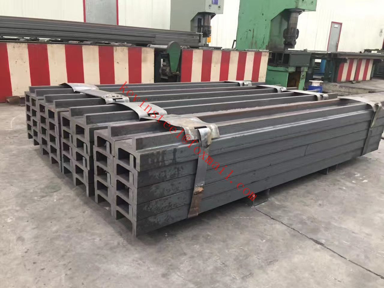 Buy China Forklift Mast Profiles Section Channels Mast Rail Handling ...