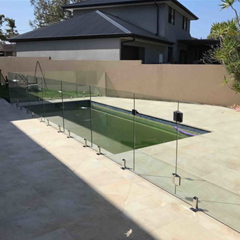 Buy 2205 Grade Frameless Glass Balustrade Spigot Glass Balustrade ...