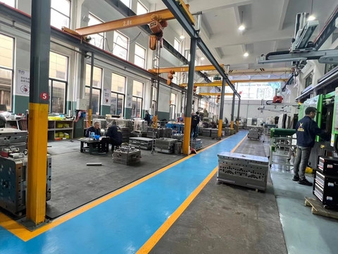 Buy Electric Plastic Mini Desktop Injection Molding Machine, Micro ...