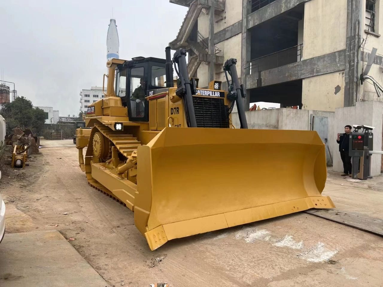 Buy Secondhand Hydraulic Dozer Used Caterpillar D7r Bulldozer Cat ...