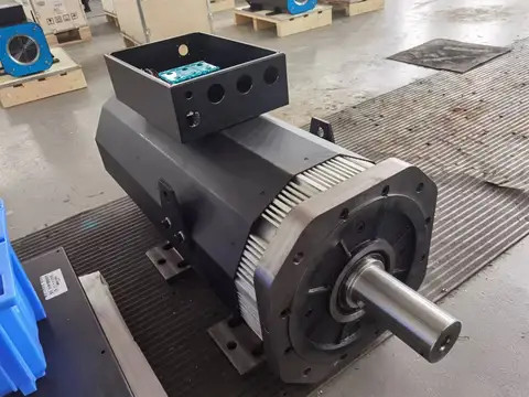 Buy Traction Motor 109.9kw 2000rpm Air-cooled Permanent Magnet ...