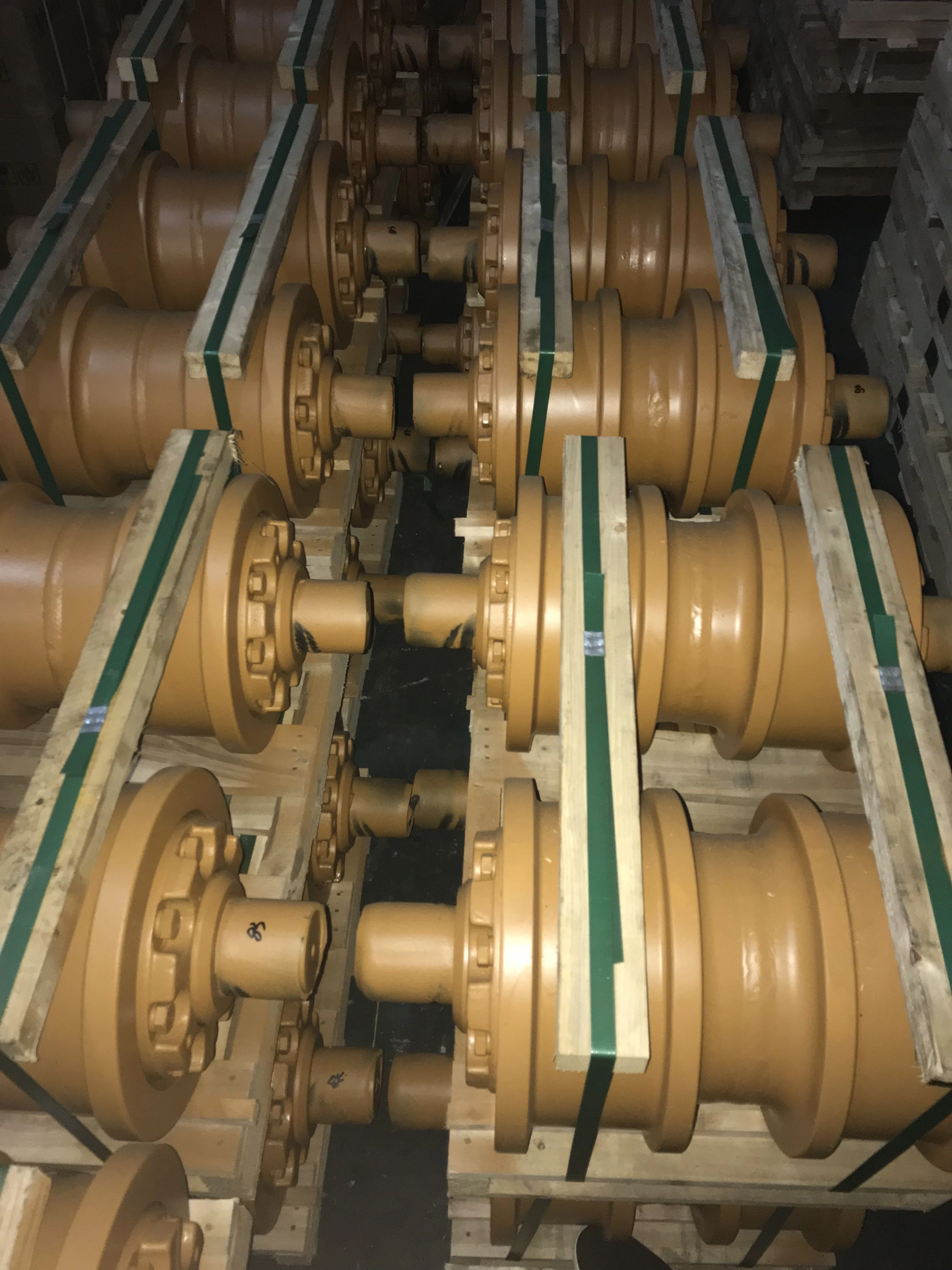 Buy D11n Bulldozer Track Roller from Taicang Sikkim Machinery Tech Co ...