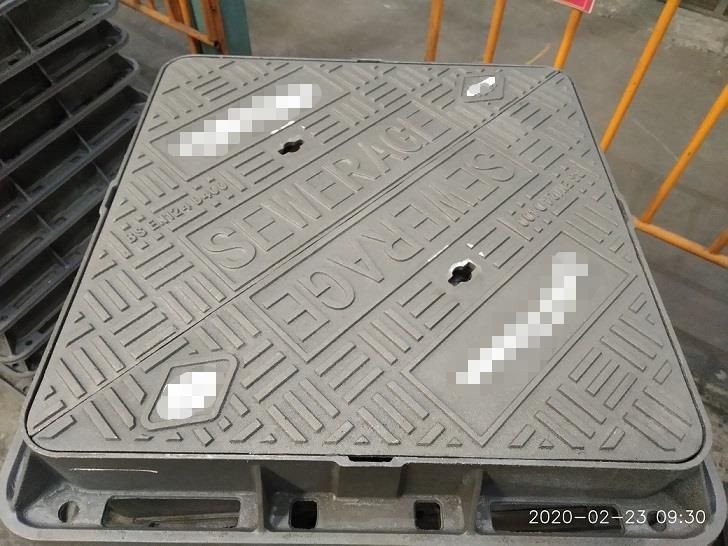 Buy Double Triangular Manhole Cover With Frame C250 D400 from Jize ...