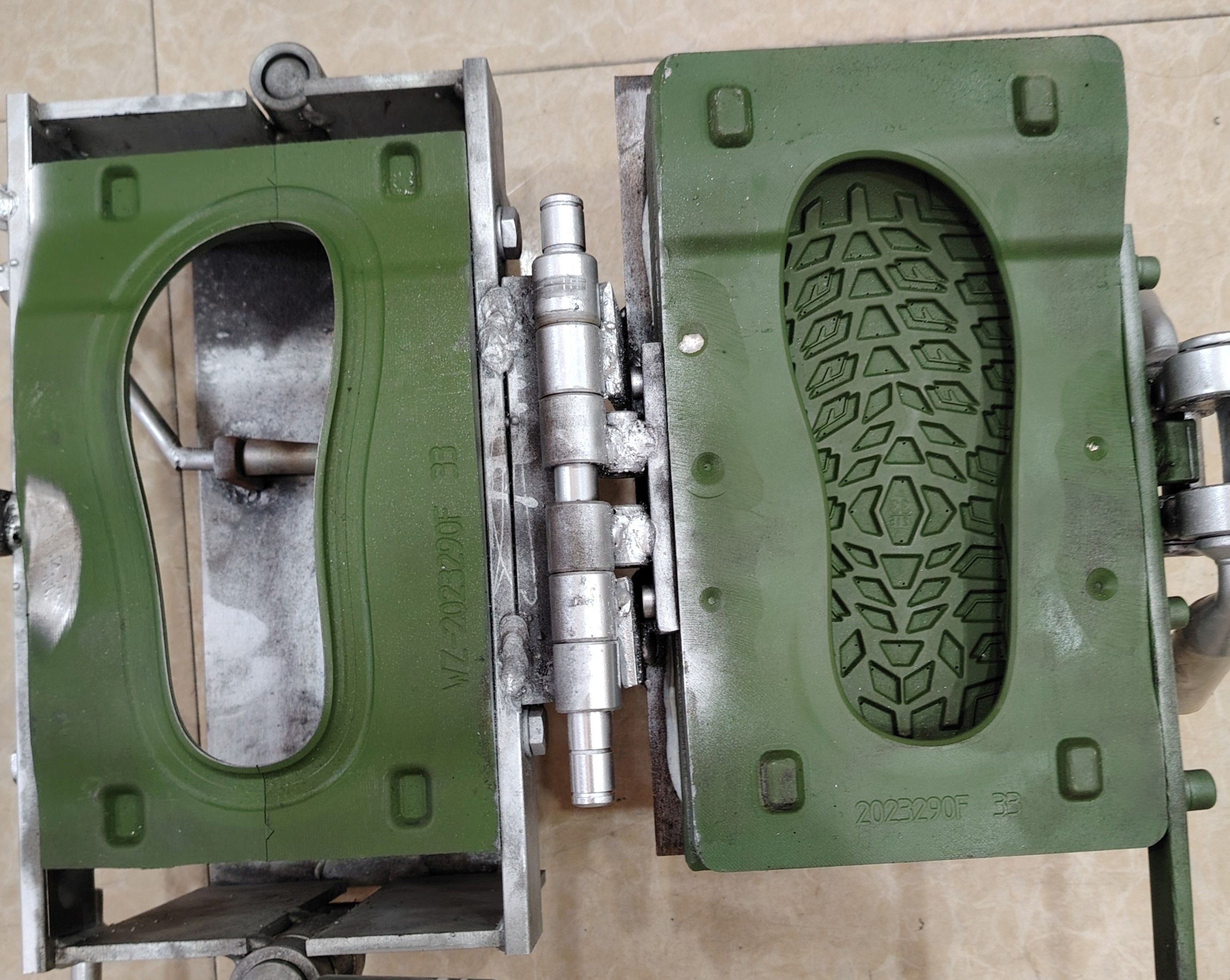 Buy Steel Mould Frame (iron) Mould from Jianxin Shoe Mold Co., Ltd ...