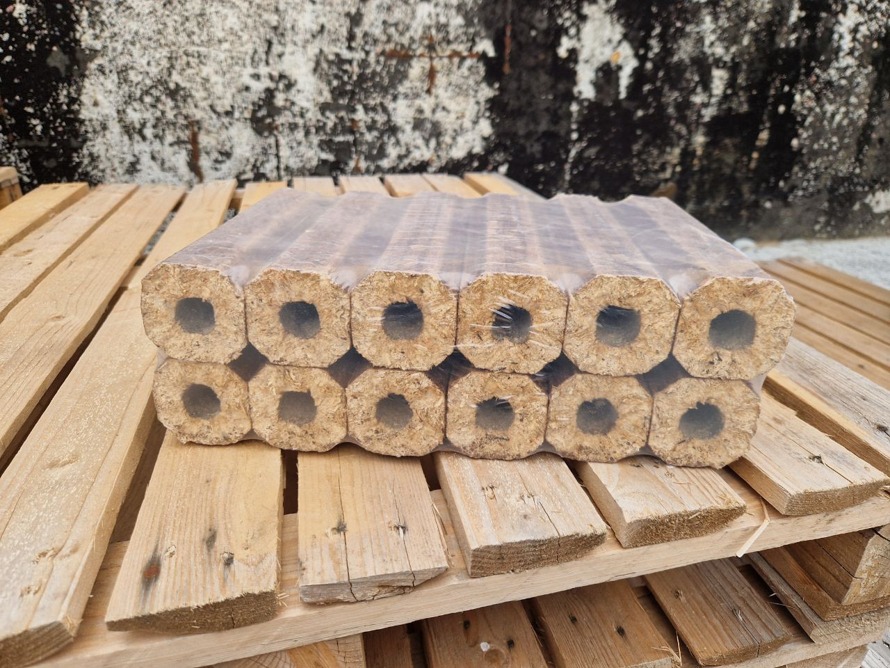 Buy Pini Kay Shimada Briquettes from REDAL, Lithuania | Tradewheel.com