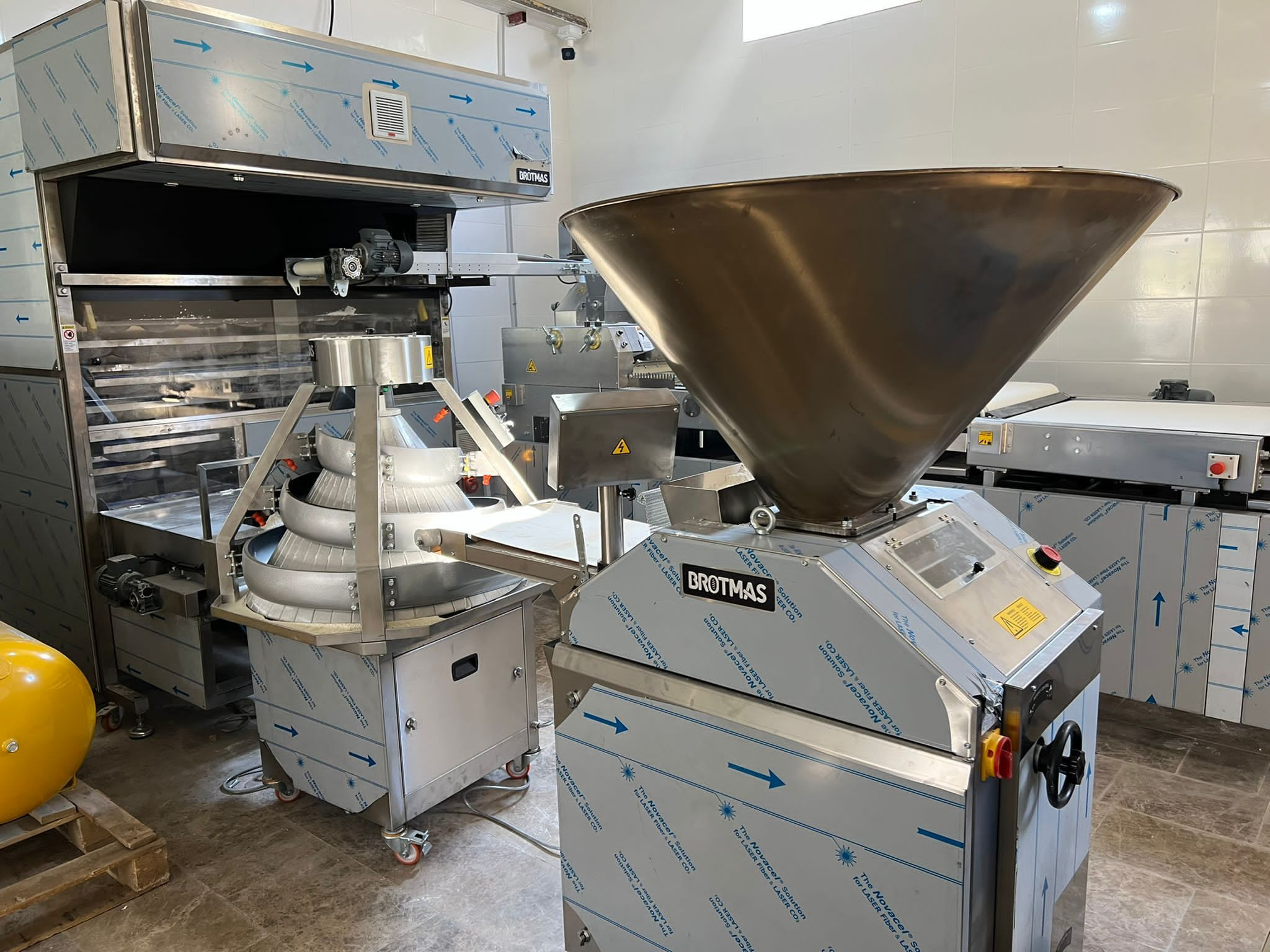 Buy Volumetric Divider from BROTMAS BAKERY MACHINES, Republic of ...