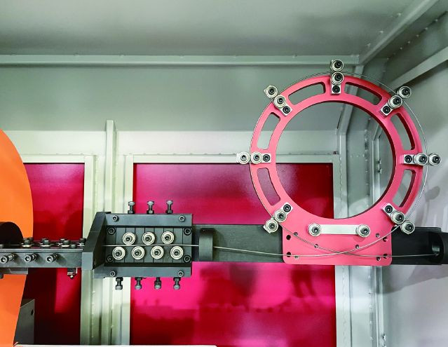 Buy Machinery Cnc Metal Wire Spring Former Machine With Wire Rotation ...