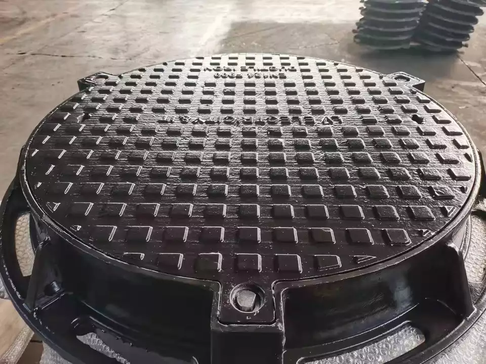 Buy Heavy Duty En124 Class E600 Ductile Iron Road Manhole Cover ...
