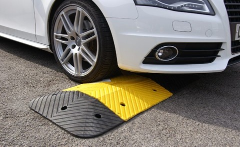 Buy Rubber Speed Road Hump from Shandong Yarhy Rubber Products Co., Ltd ...