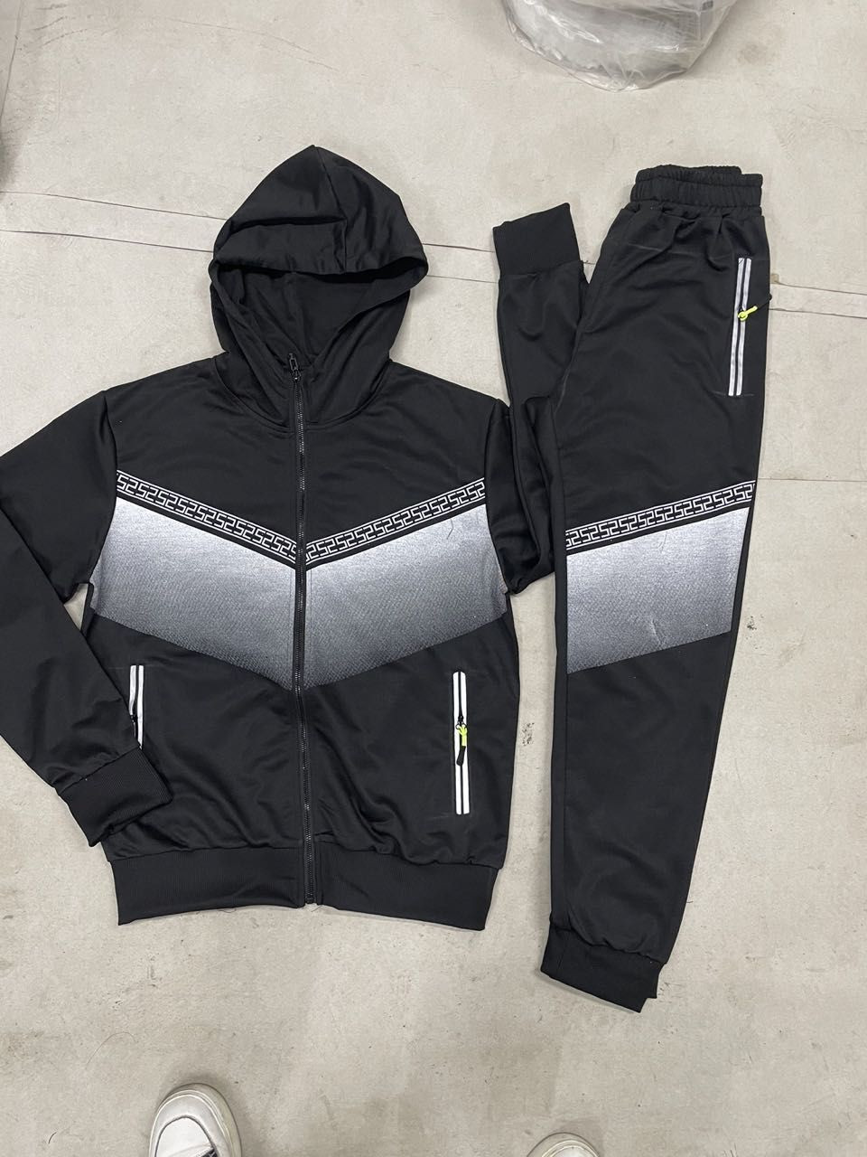 Buy Premium Men's Tracksuits | High-quality And Stylish Athletic Wear ...
