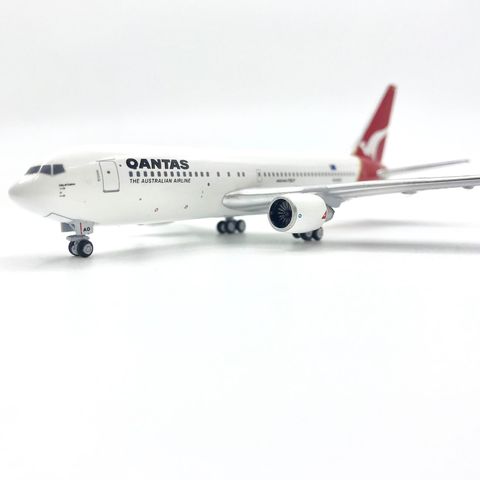 Buy 1:400 Scale Model Aircraft Boeing 767-200 Qantas 400 Scale Diecast ...