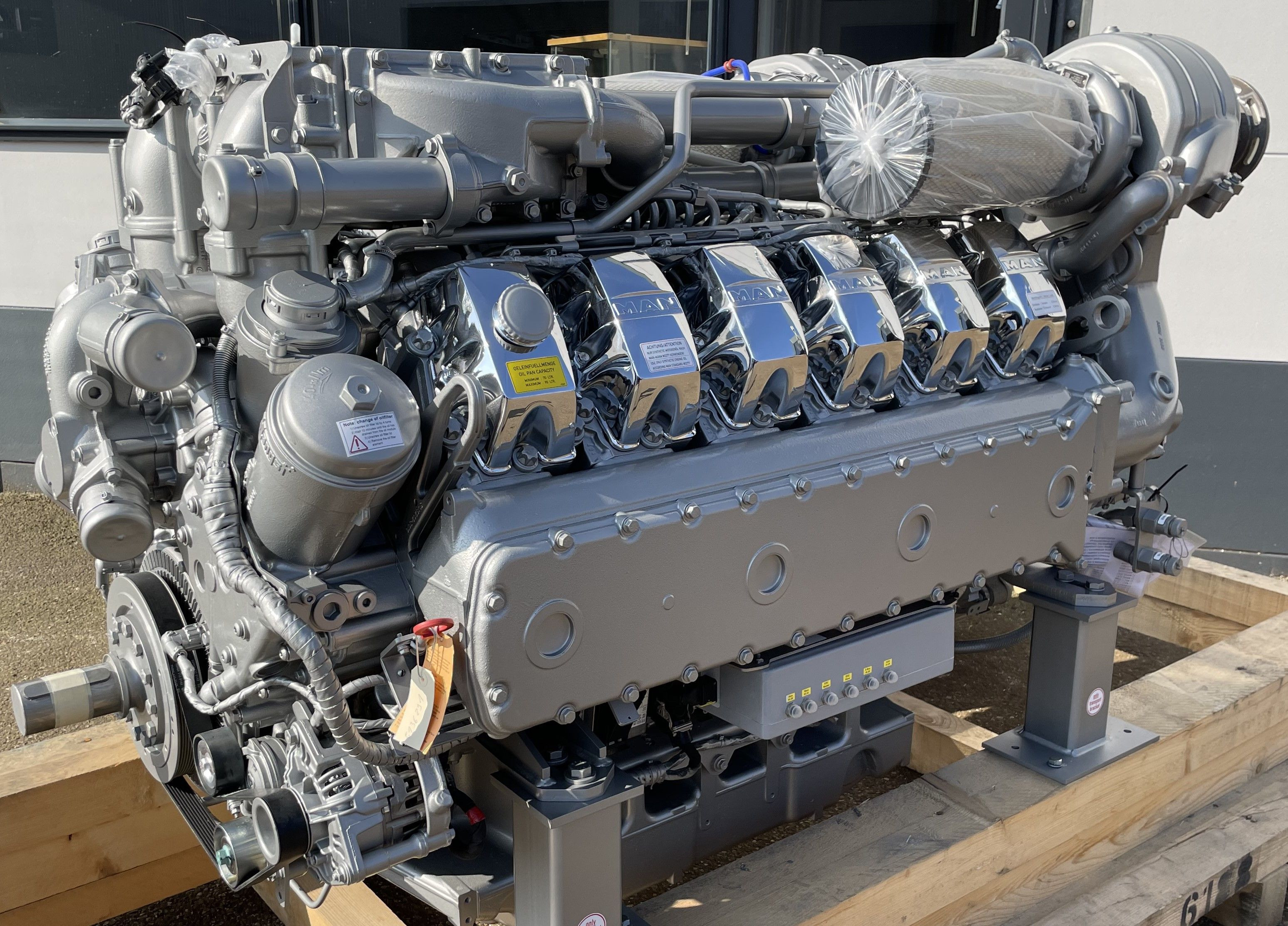 Buy Man D2862le476 V12-1900 Hp Marine Engines , Without Gearboxes from ...