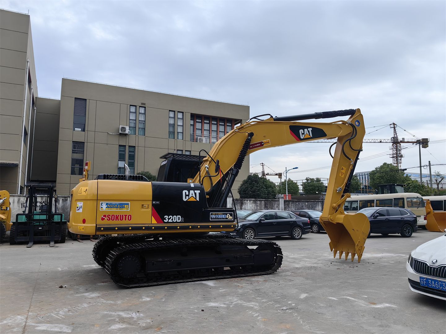 Buy Cat 320 Crawler Excavator 320d Japan Made Machinery from PF ...