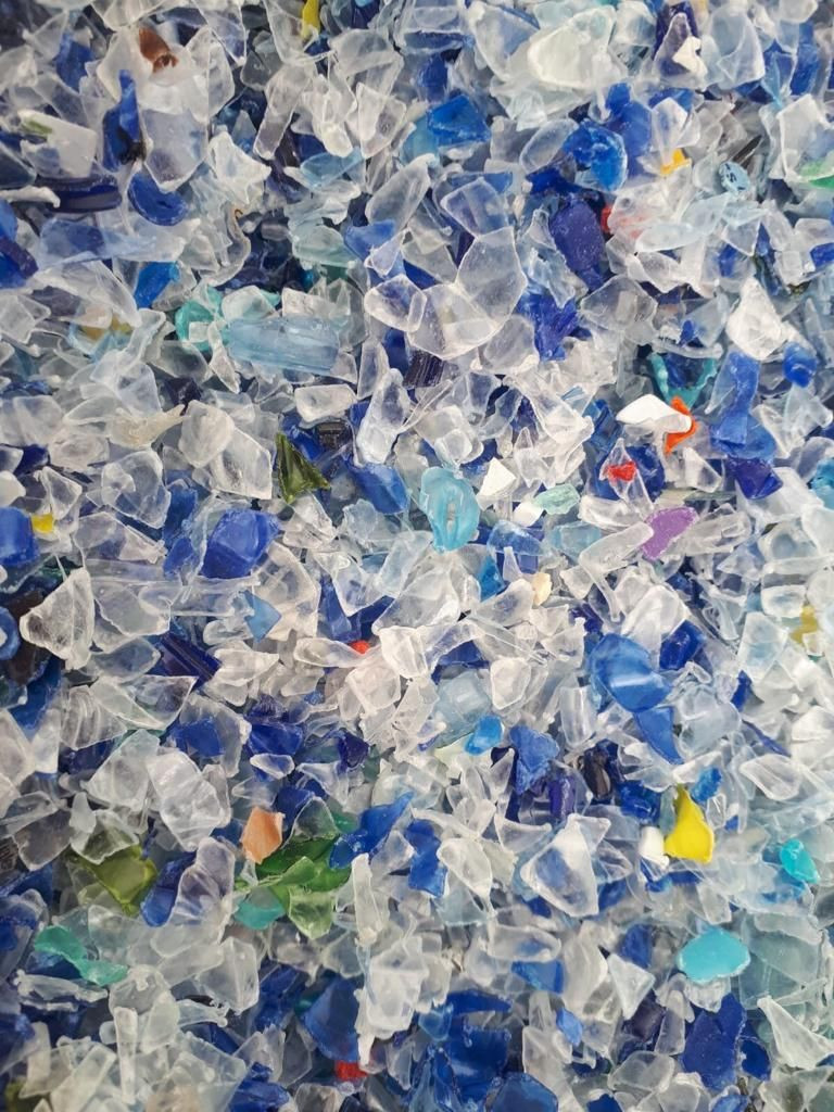 Buy Pet Flakes Color from CRUZ PLASTIC GLOBAL.S.L, Spain | Tradewheel.com