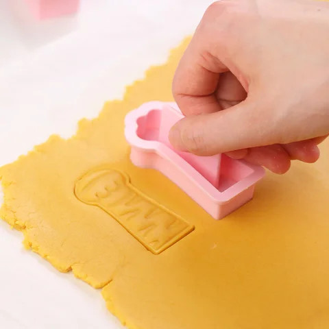 Buy Diy Biscuit Plastic Mold 3d Cartoon Biscuit Mold Cake Decoration ...