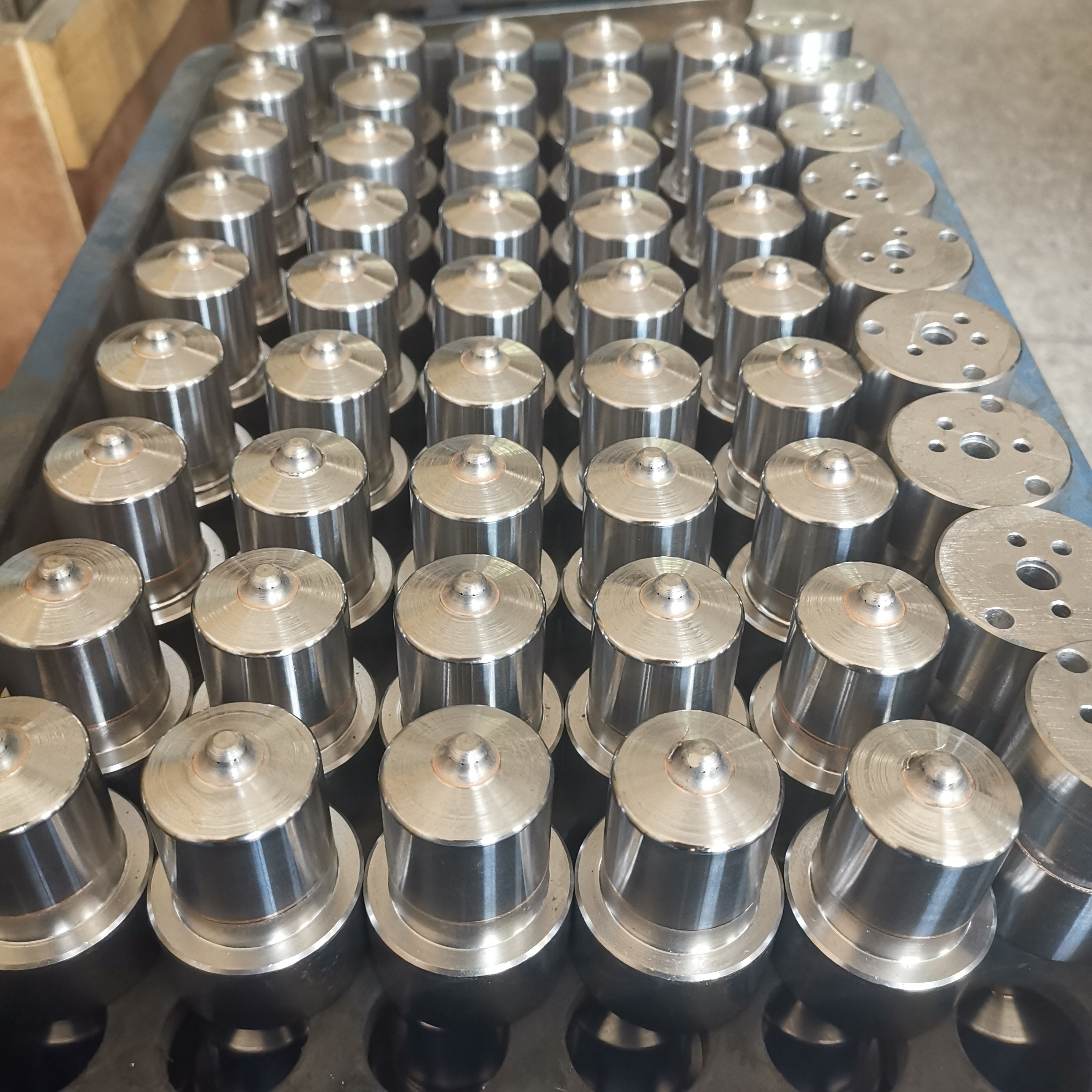 Buy Ge Emd Locomotives M123*1098, M123*1052 Fuel Injector Nozzle ...