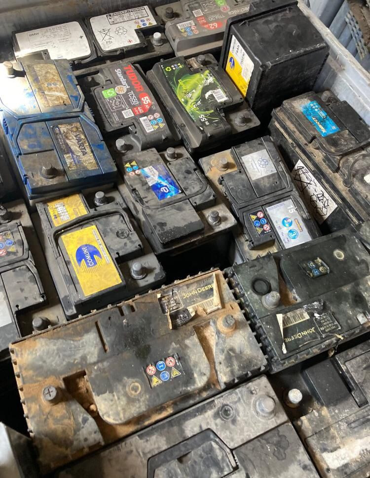 Buy Battery Scrap / Car And Truck Battery Drained Lead Battery Scrap ...