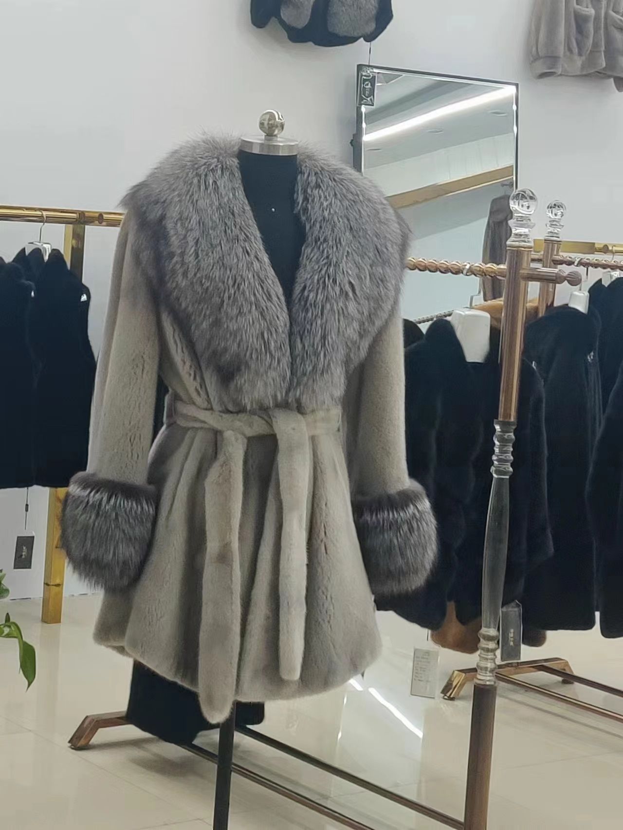 Buy High Quality Fashion Mink Coat from Made by Ruihao, China ...