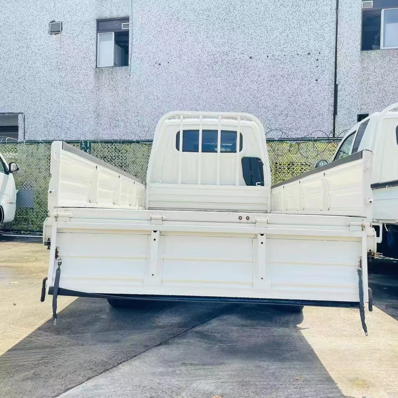 Buy Isuzu Loading Truck , Ready To Export From China. Model : F350 (4x2) Flat Truck-1 (right ...