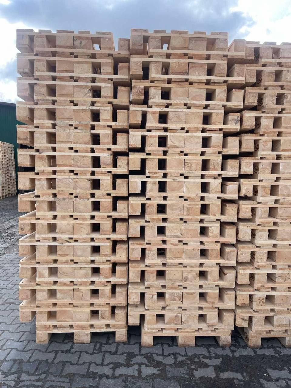 Buy Wooden Pallets from Infiniti Global Sp. z o. o., Ukraine ...