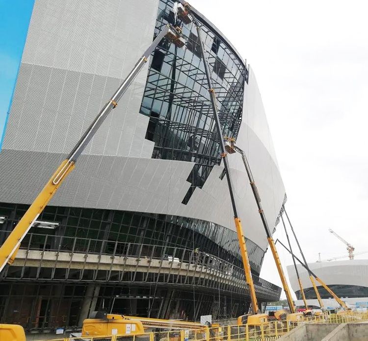 Buy Xcmg Telescopic Boom Lift 25m Diesel Mobile Outdoor Aerial Work ...