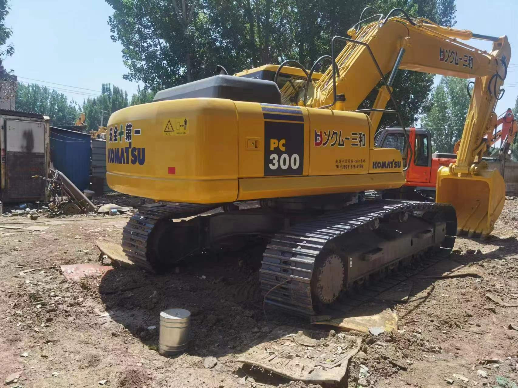 Buy Komatsu Pc300-7japan Excavator For Sale from PF Machinery Limited ...