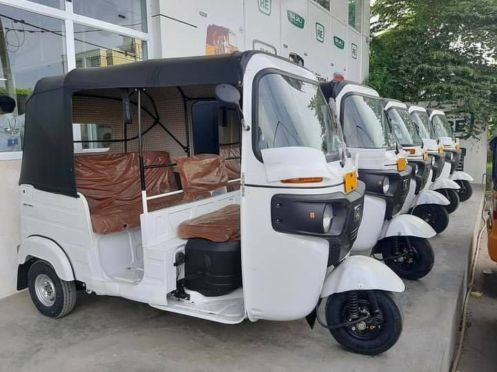 Buy Bajaj Re 4s Tricycle from Wheellow Autos, USA | Tradewheel.com