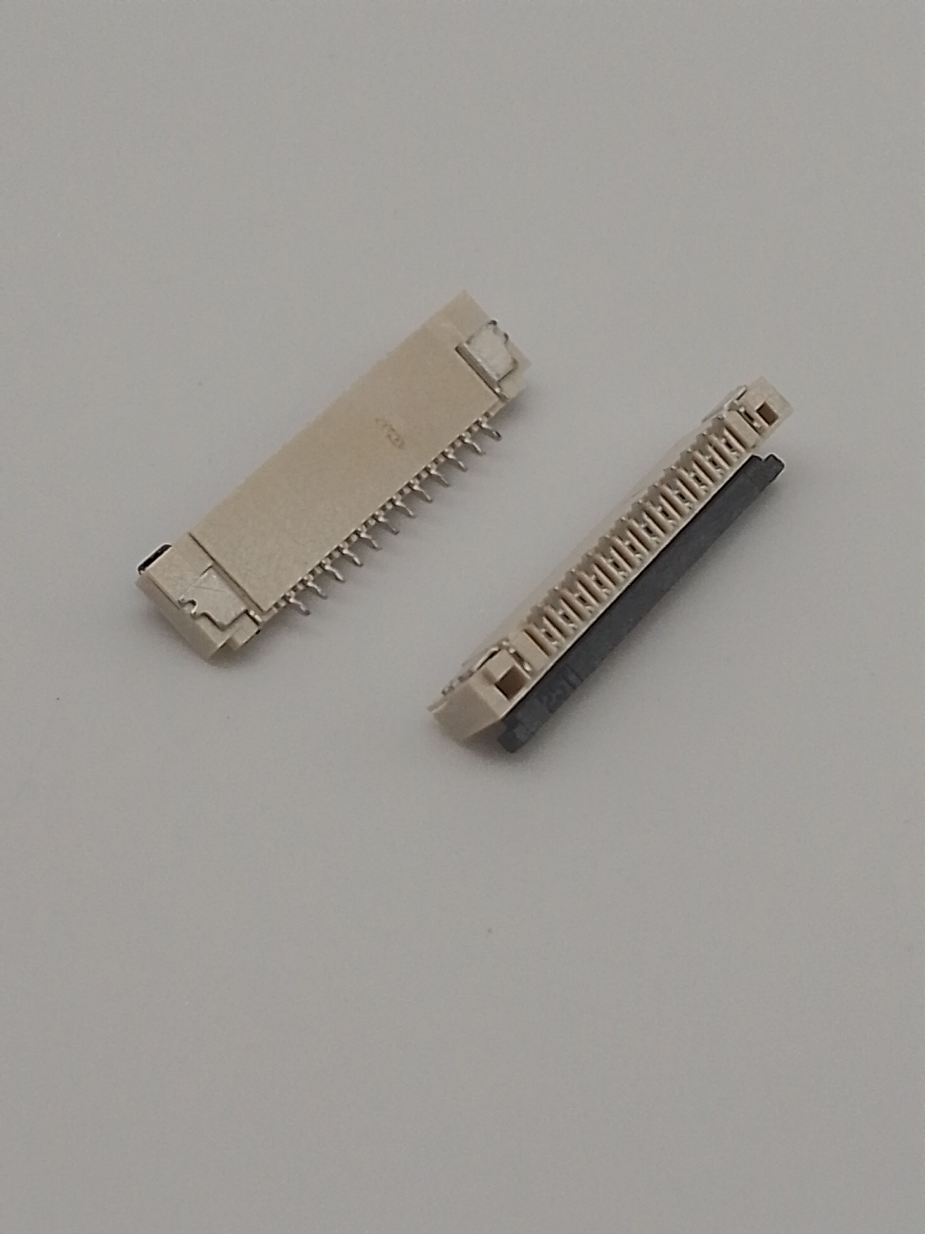 Buy 1.0mm Pitch H2.0 Clamshell Fpc Connector from Shenzhen Yuanqi ...