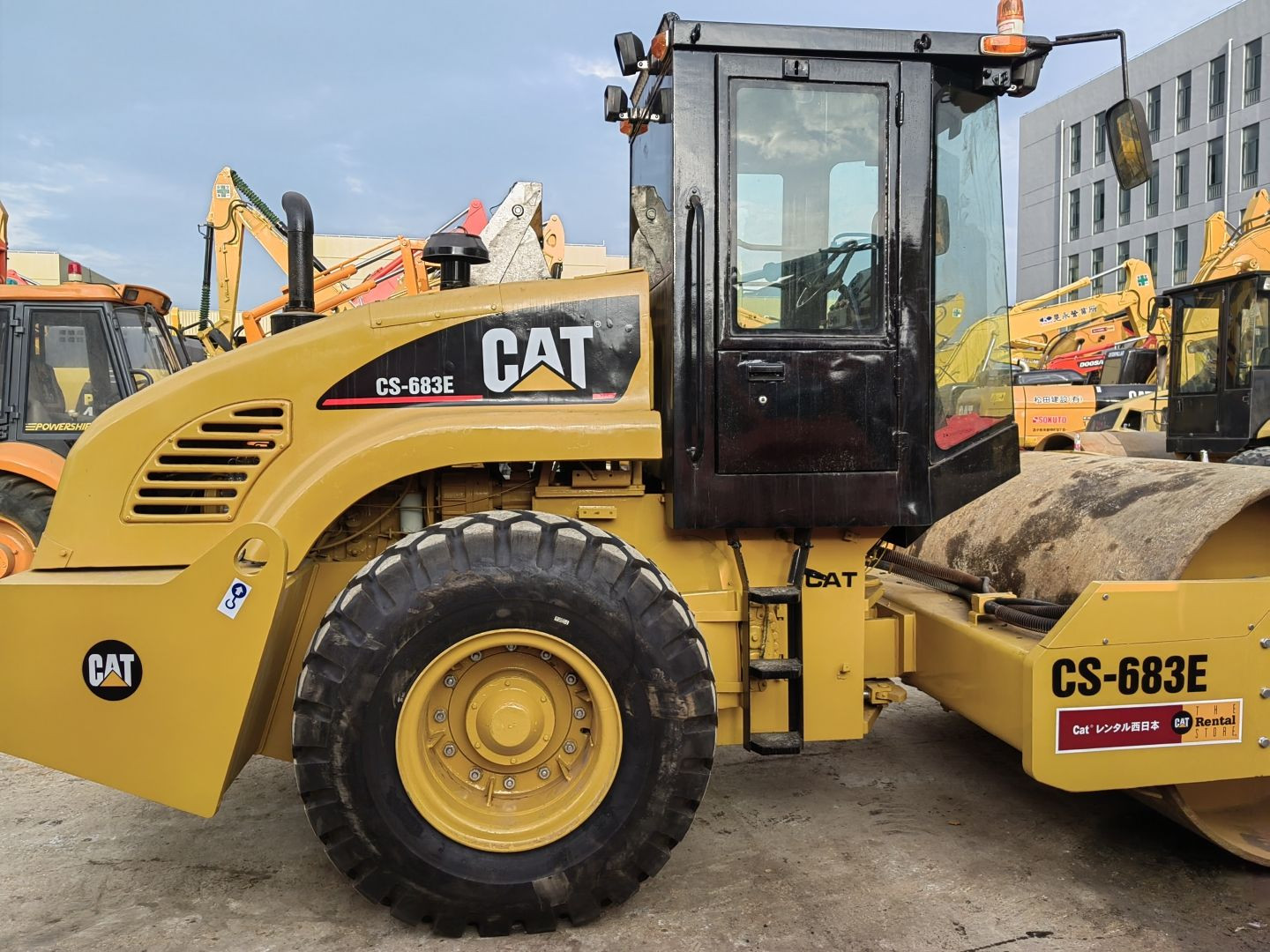 Buy Cat Cs683 Road Roller Japan Used Road Roller from PF Machinery ...