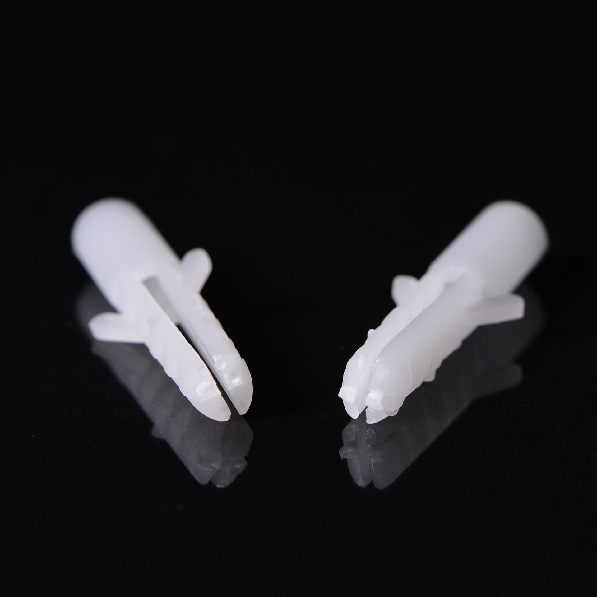 Buy Factory Price Plastic Expansion Anchor Wall Plug Drywall Anchor For ...