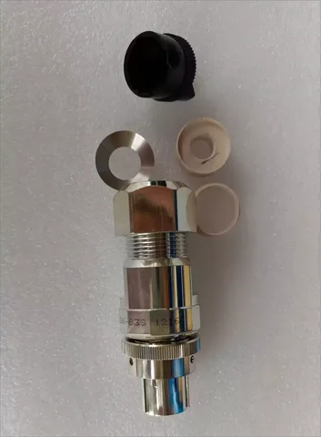 Buy Dc Plug Connector Ericsson Rnt 447 20/001 For Rru Power Connection ...