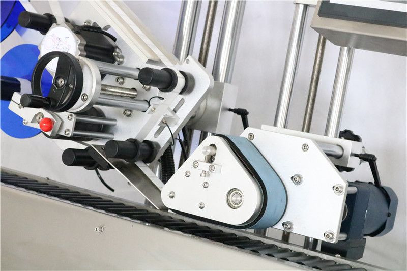 Buy Vk-hrl Automatic Horizontal Round Bottle Labeling Machine from VKPAK, China | Tradewheel.com